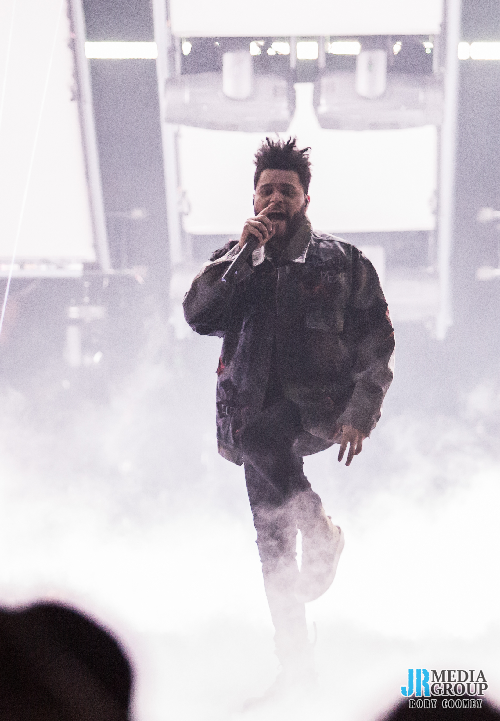 PHOTOS & REVIEW: The Weeknd @ Rogers Arena | October 5th 2017